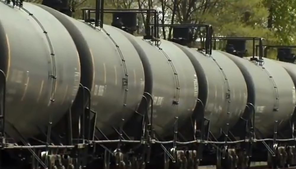 Tank Car Loading and Unloading